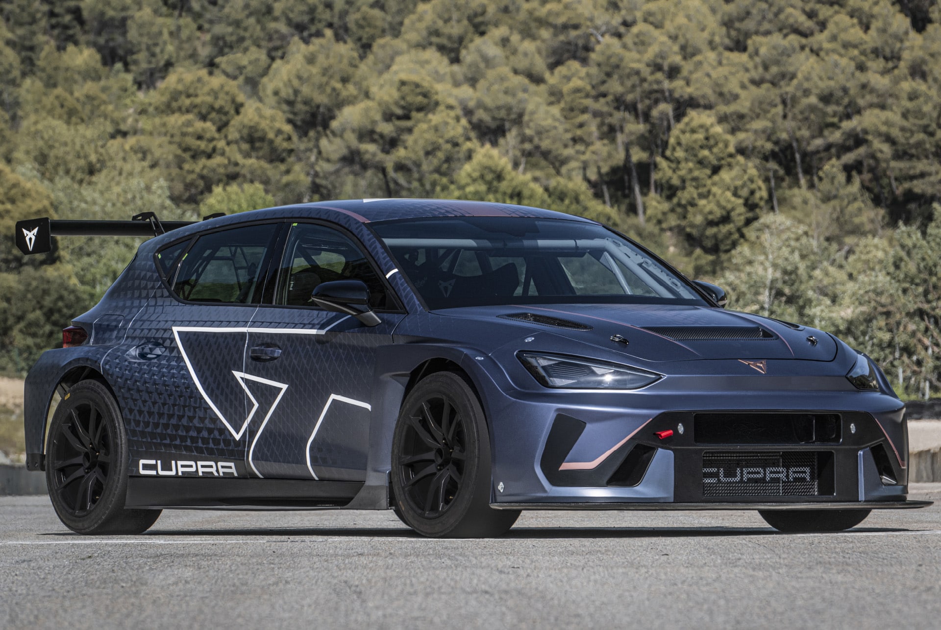 Nuevo CUPRA León VZ TCR: Un coche de carreras para competición | CUPRA ...